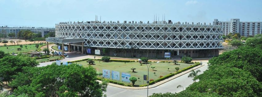 Saveetha University Photos, Pictures for Saveetha University, Chennai ...